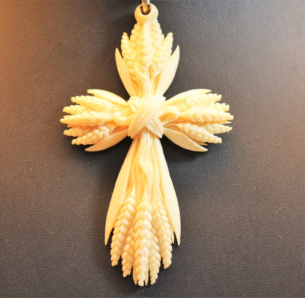Antique jewellery using organic gems: Part III – Ivory – navette jewellery