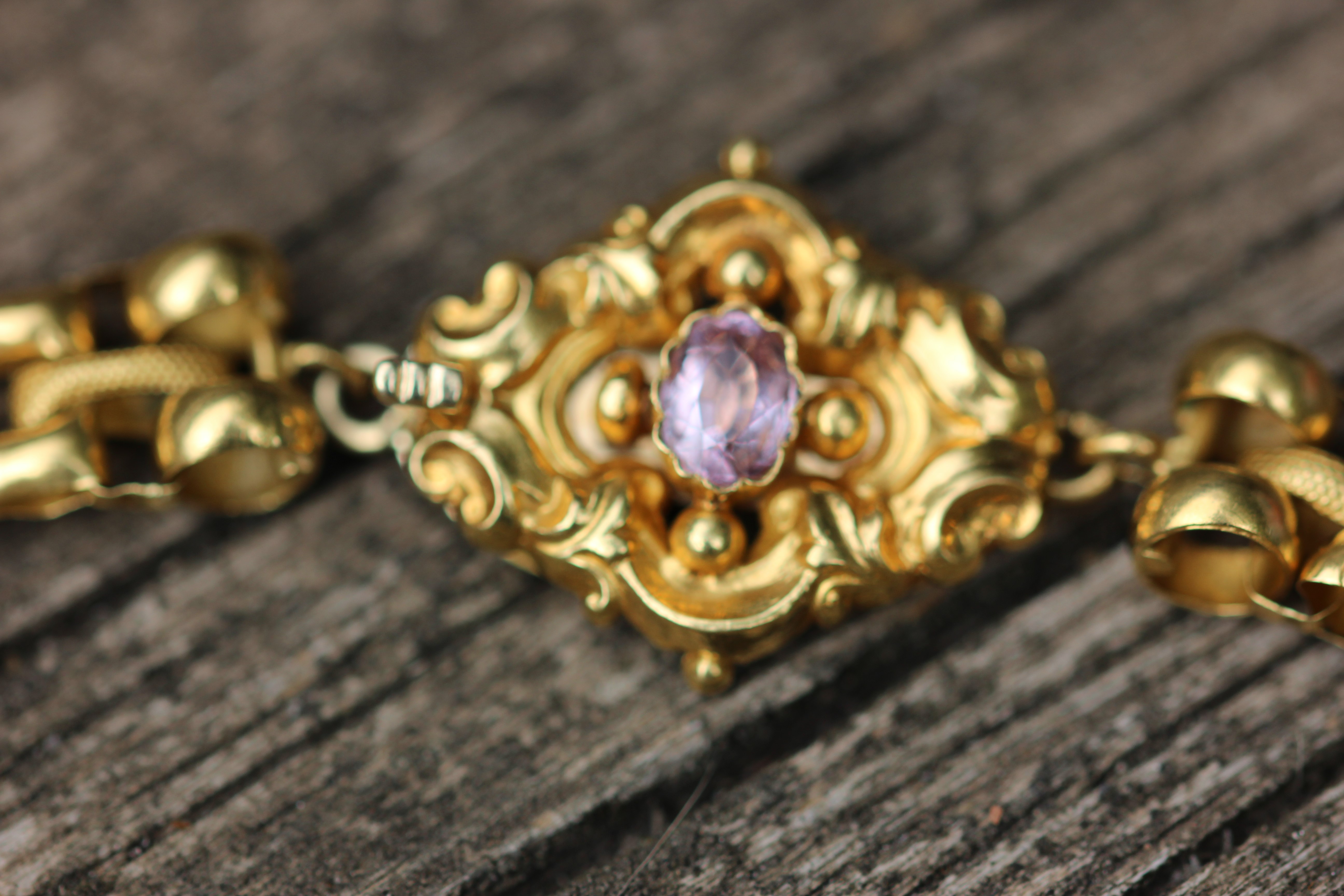 Dating necklaces: clasps and fasteners -Part I – navette jewellery