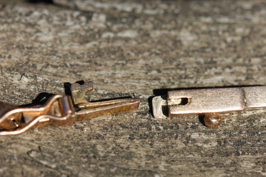 Dating necklaces: clasps and fasteners- Part III – navette jewellery