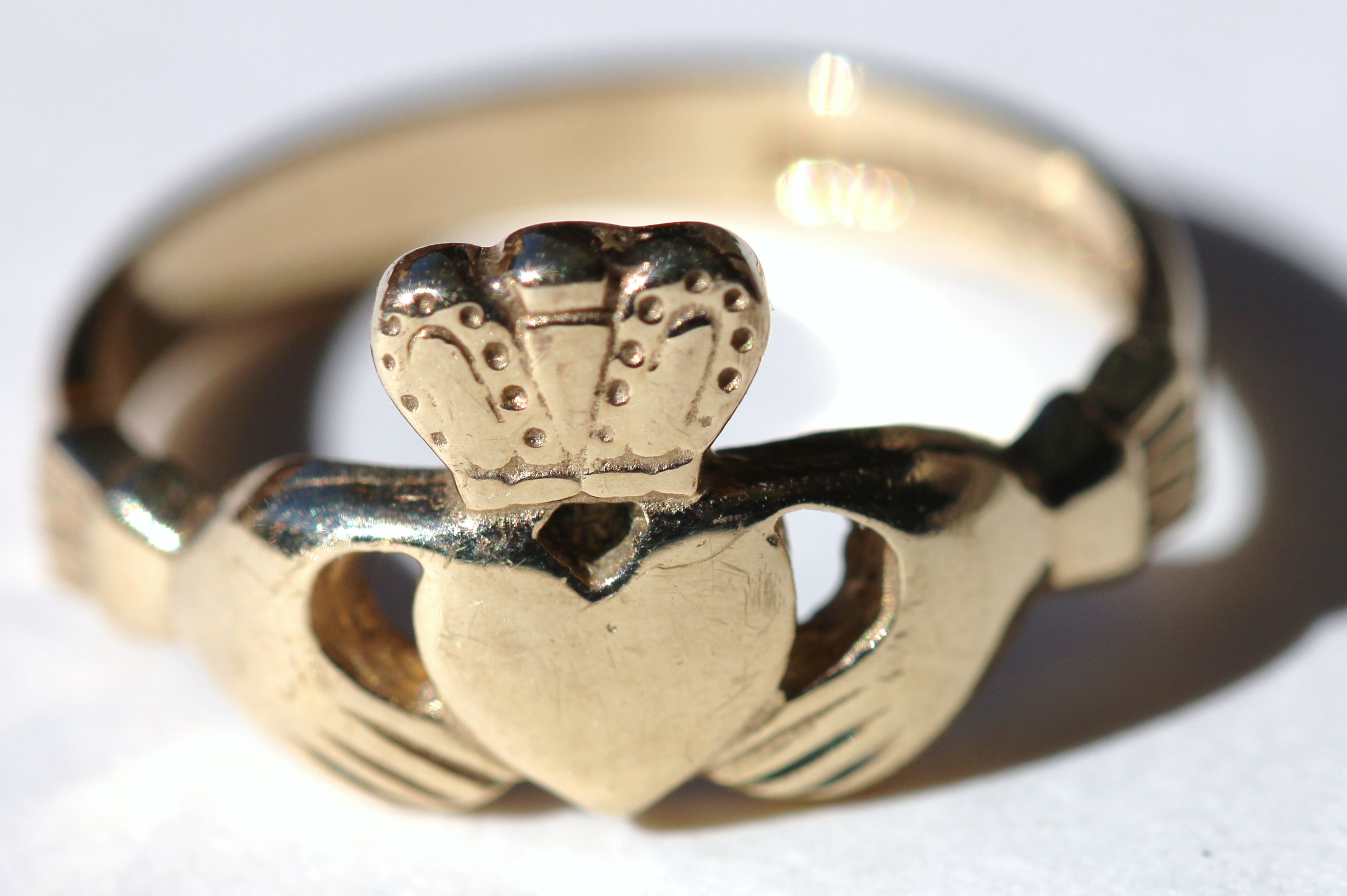 Antique and vintage gold wedding rings – navette jewellery