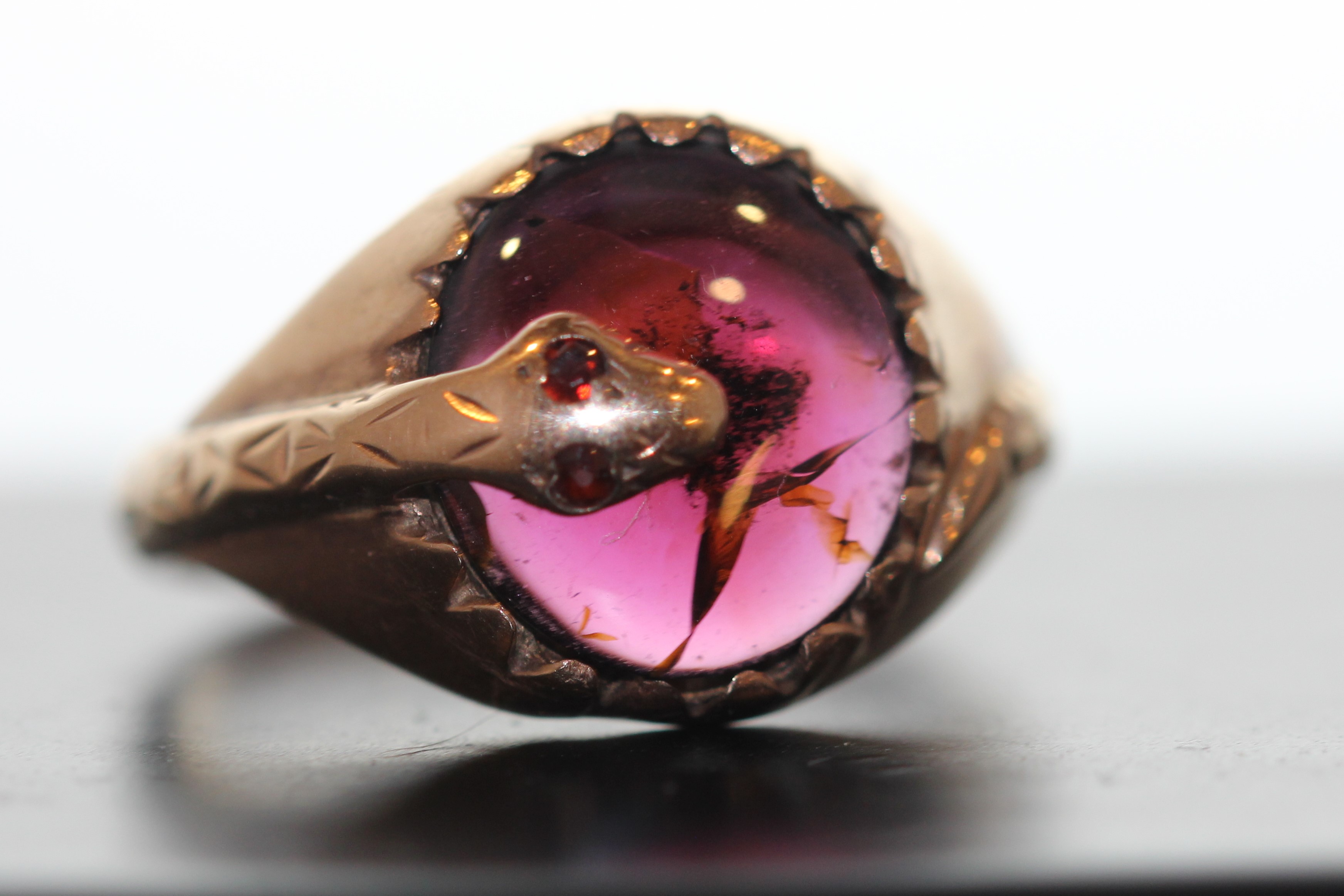 Looking inside the stone: inclusions – navette jewellery